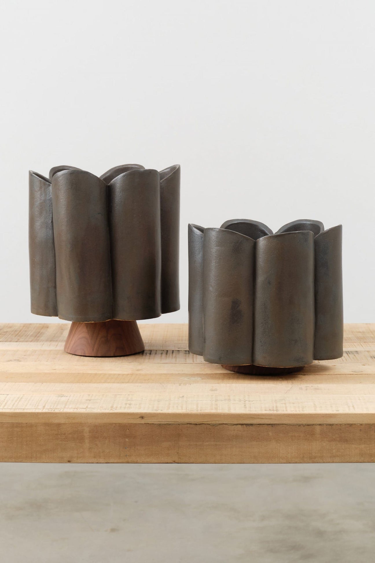 BZippy Short Scallop Vase in Iron Gate – Cedar & Hyde Mercantile