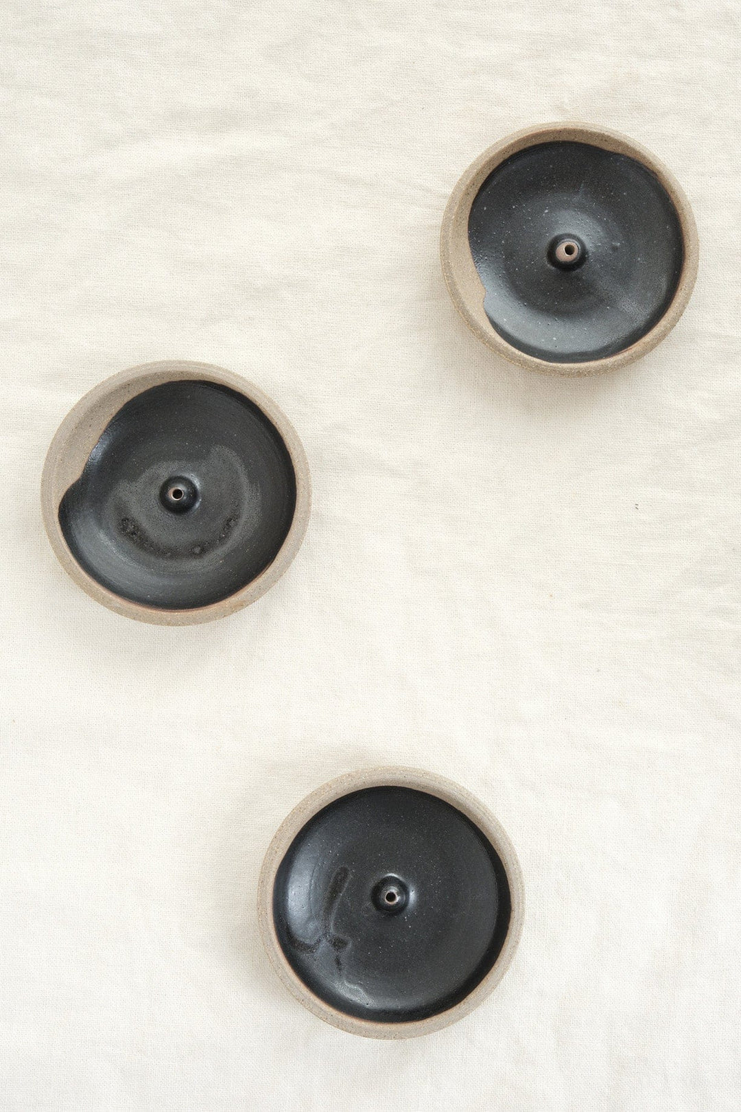 Incausa Stoneware Clay Incense Burner in Black – Cedar & Hyde Mercantile